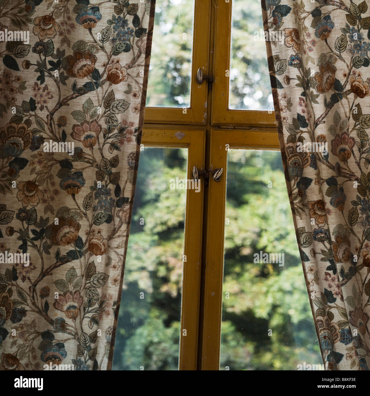 Window from inside hi-res stock photography and images - Alamy