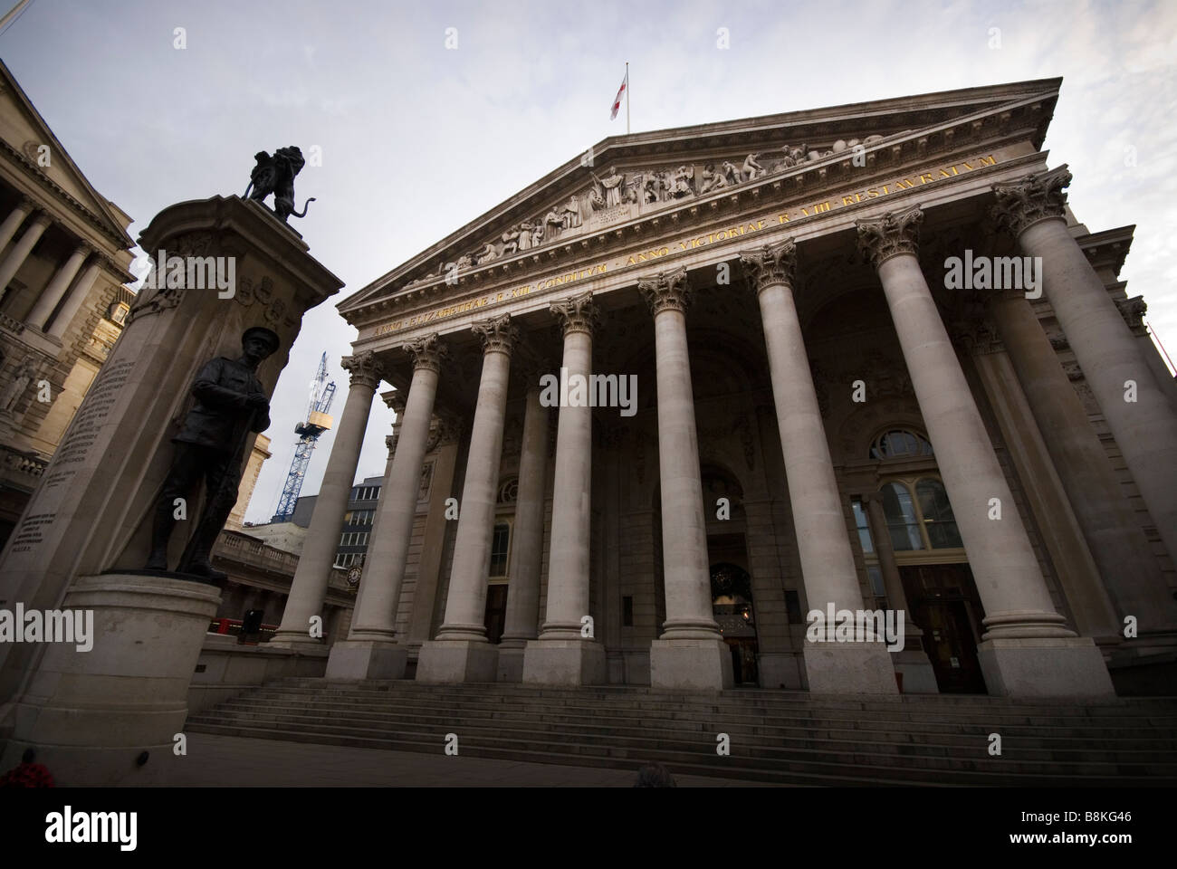 The Bank of England Building in Threadneedle Street London Stock Photo ...