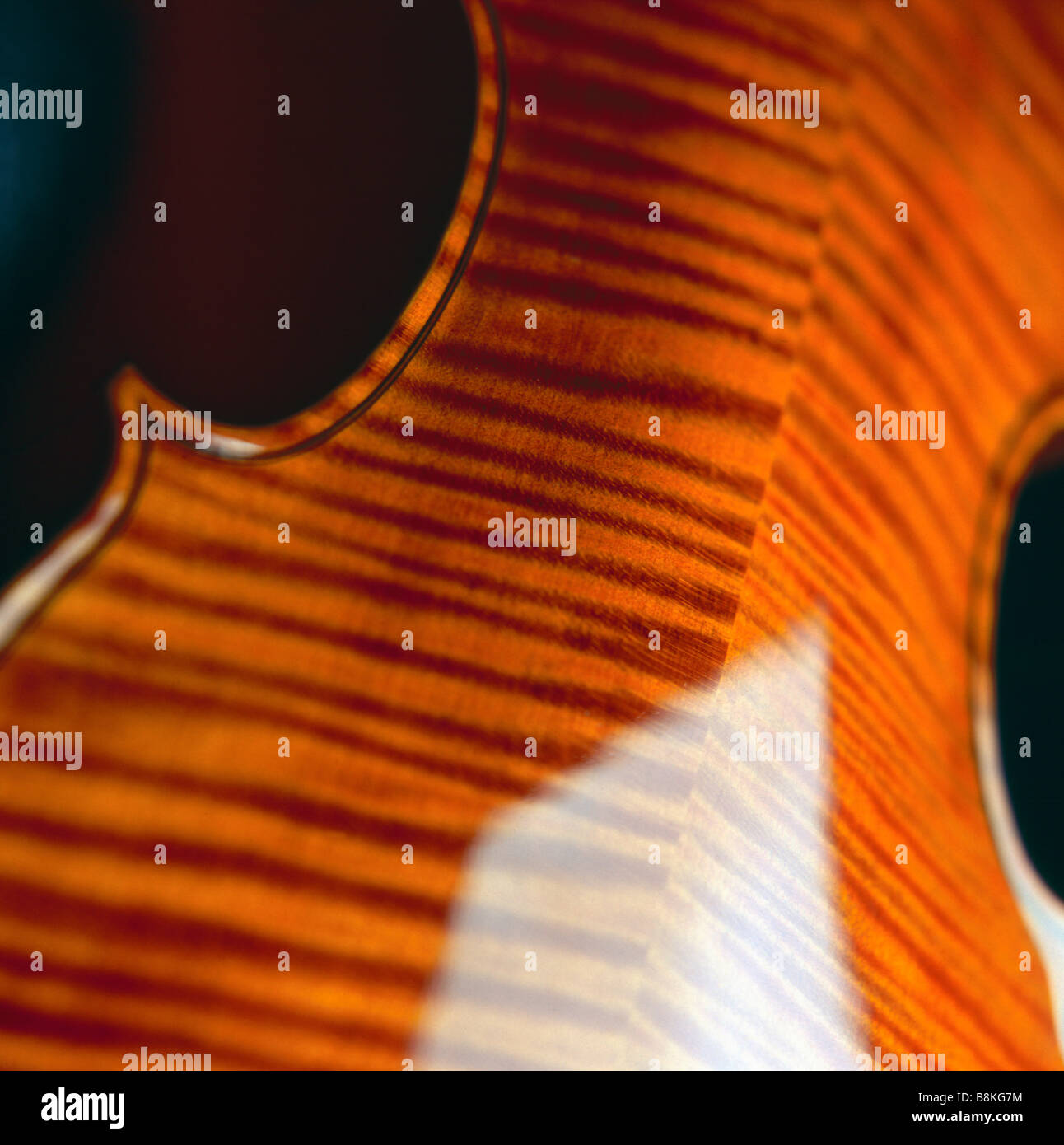 Back side if classic violin Stock Photo - Alamy