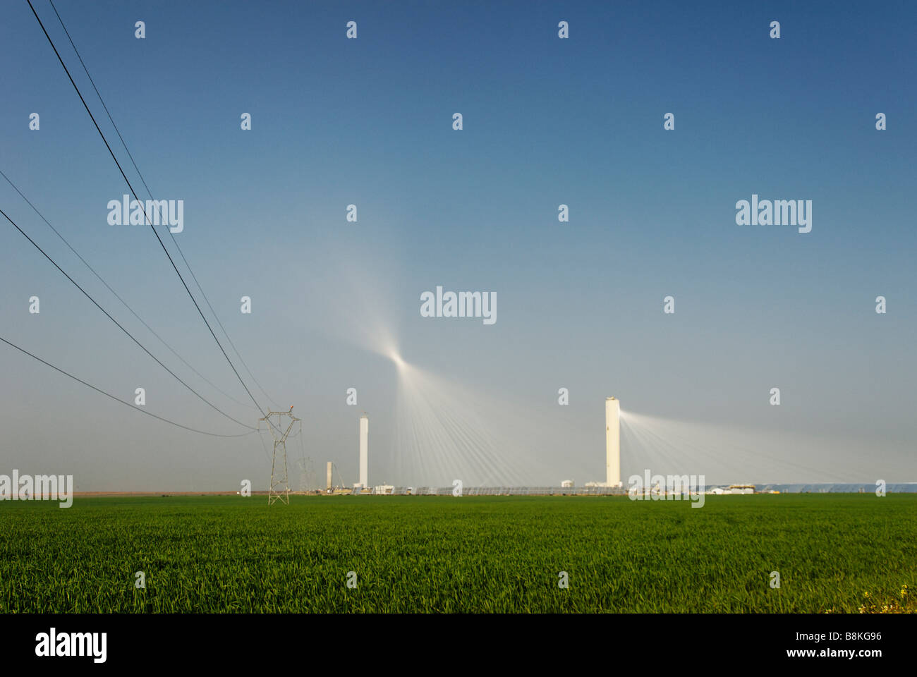 The PS10 solar tower power plant produces clean thermoelectric power ...