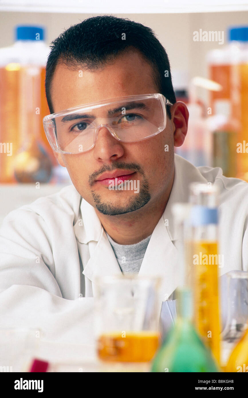 Labtech hi-res stock photography and images - Alamy