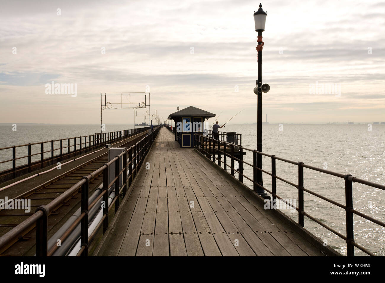 Southend pier hi-res stock photography and images - Alamy