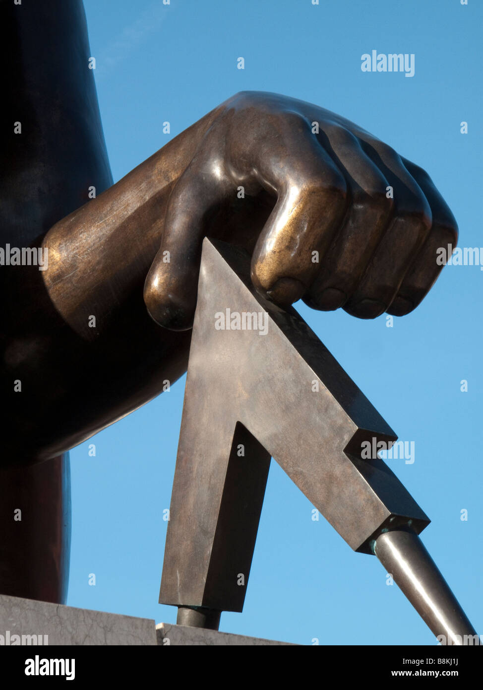 Newton Statue at the British Library, London , UK Stock Photo - Alamy