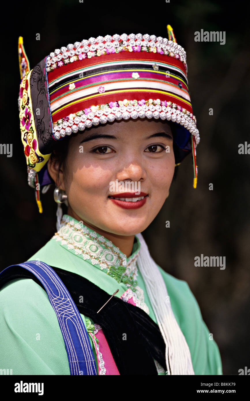 Chinese woman sani woman sani hi-res stock photography and images - Alamy