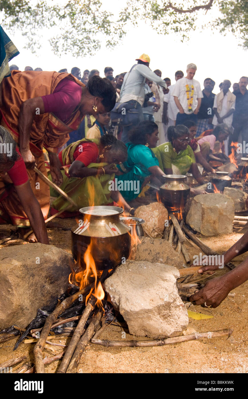 Tamil village women hi-res stock photography and images - Alamy