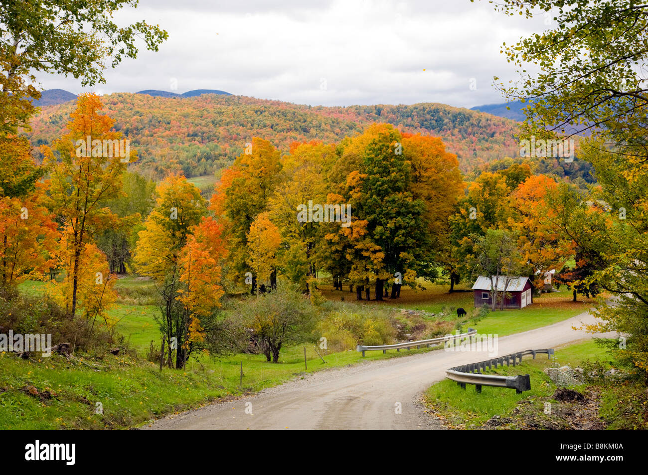 Fall foliage in vermont mountains hi-res stock photography and images ...