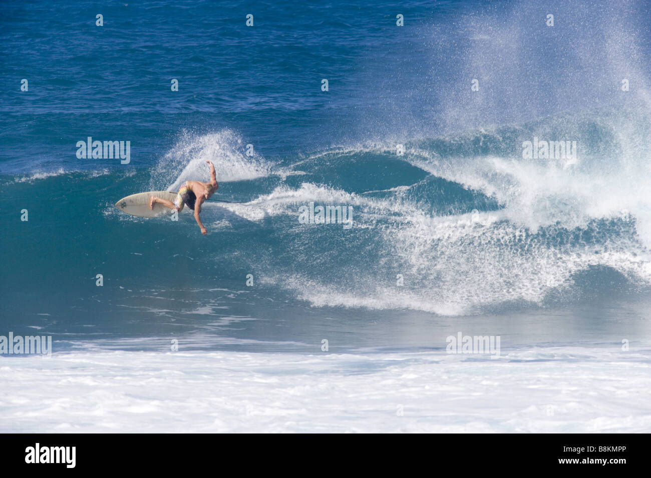 Maui hawaii wave surfer hi-res stock photography and images - Alamy