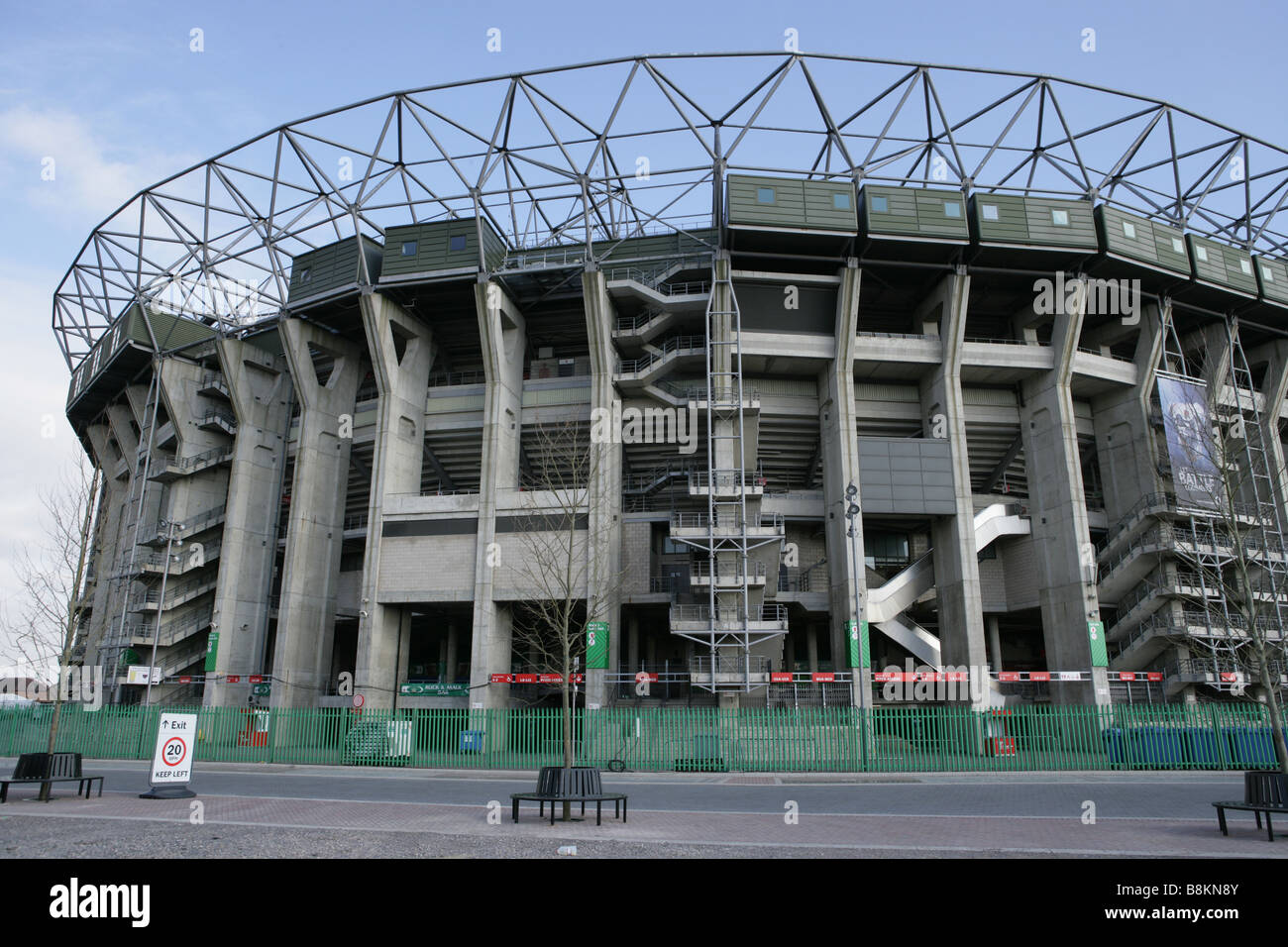Twickenham stadium hi-res stock photography and images - Alamy