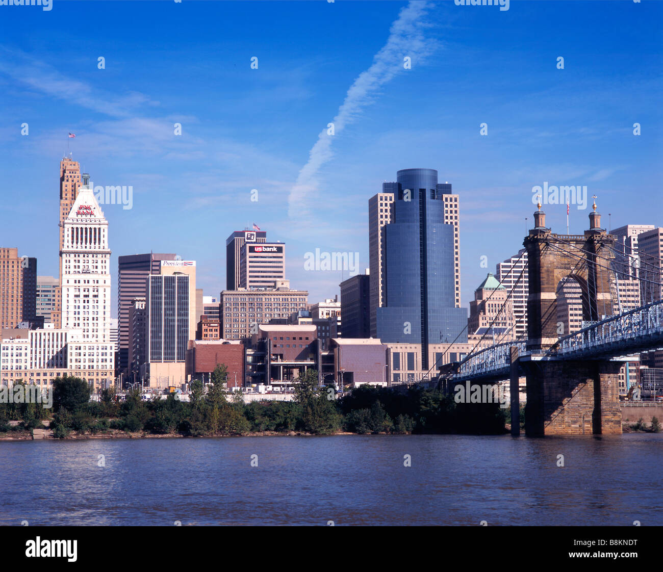 Cincinnati city skyline from across the Ohio River Stock Photo - Alamy