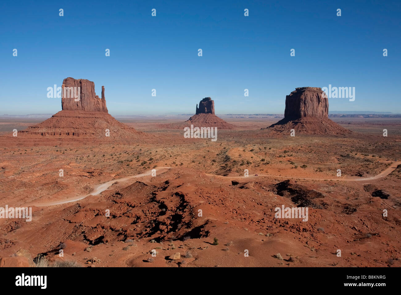 Monument valley car hi-res stock photography and images - Alamy