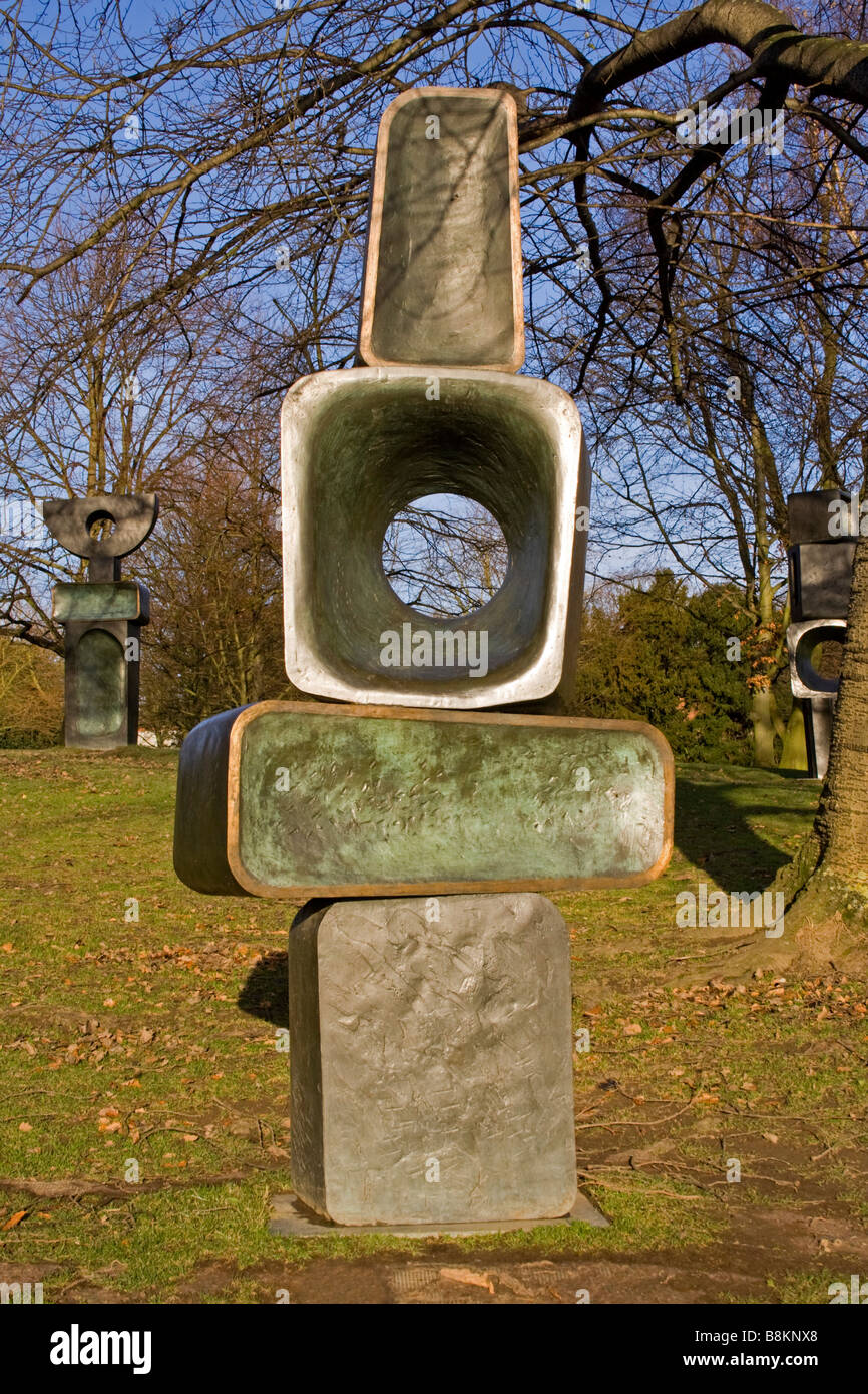 Yorkshire sculpture park hepworth hi-res stock photography and images ...
