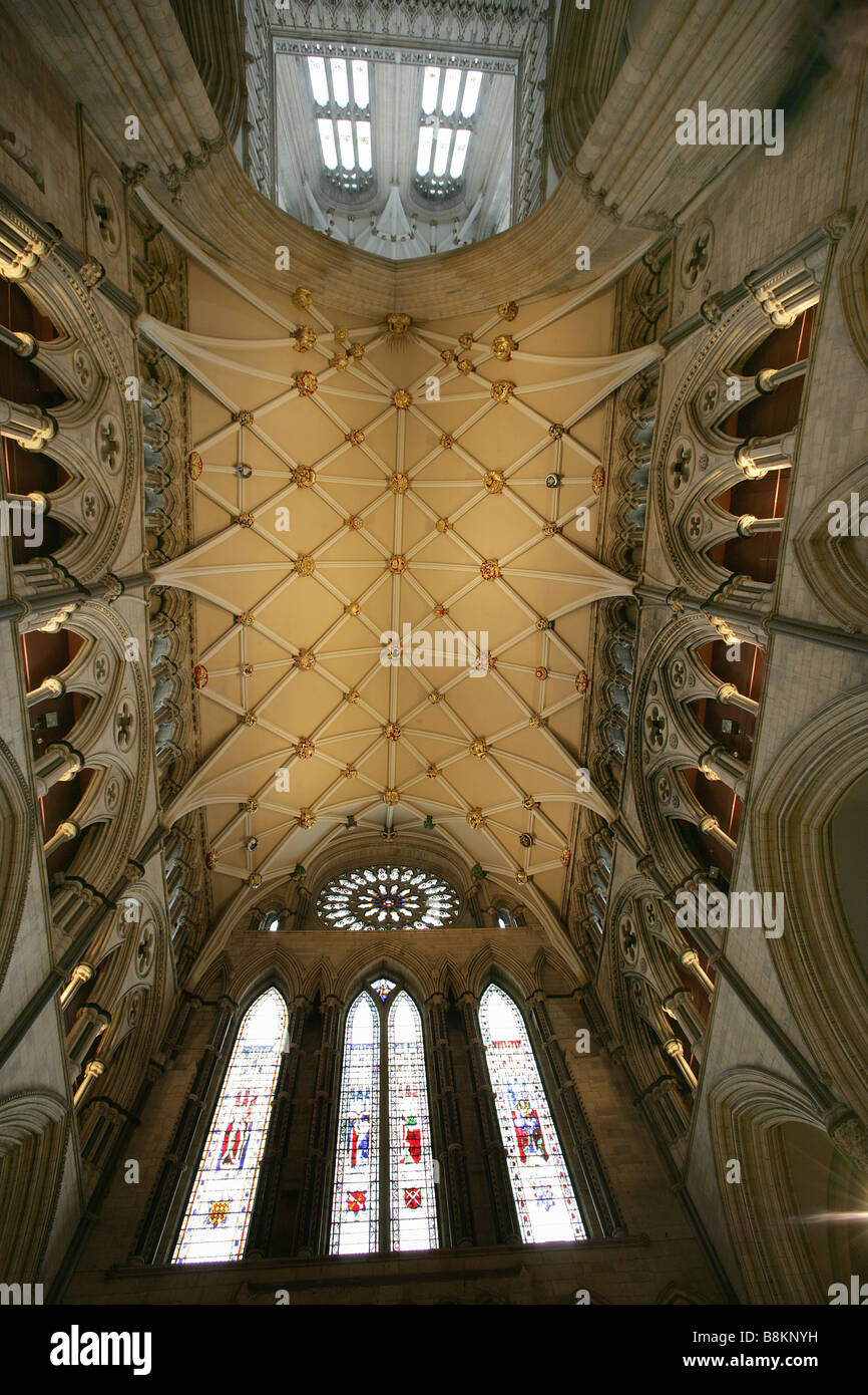 Rose window york minster hi-res stock photography and images - Alamy