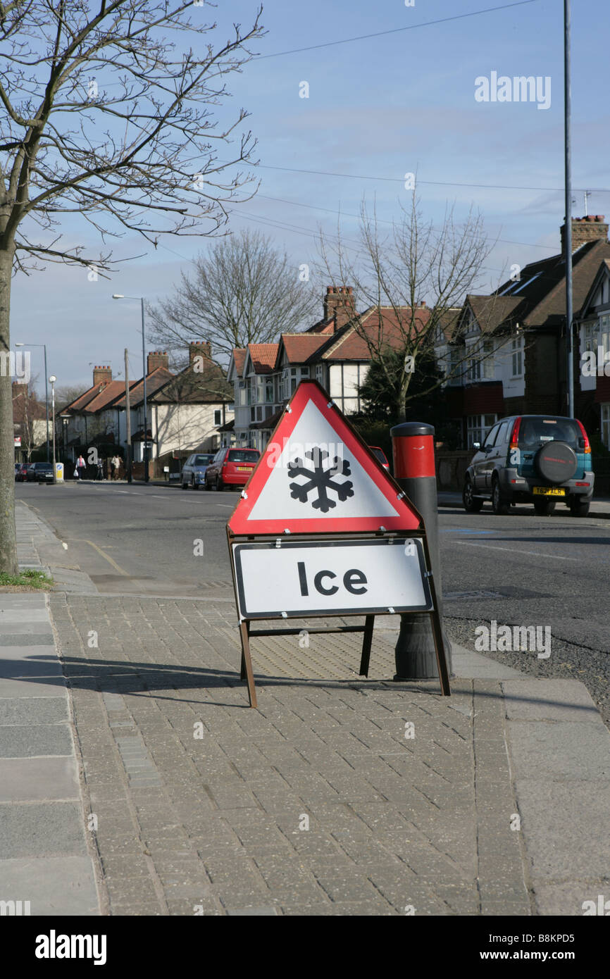 Ice sign hot road hi-res stock photography and images - Alamy