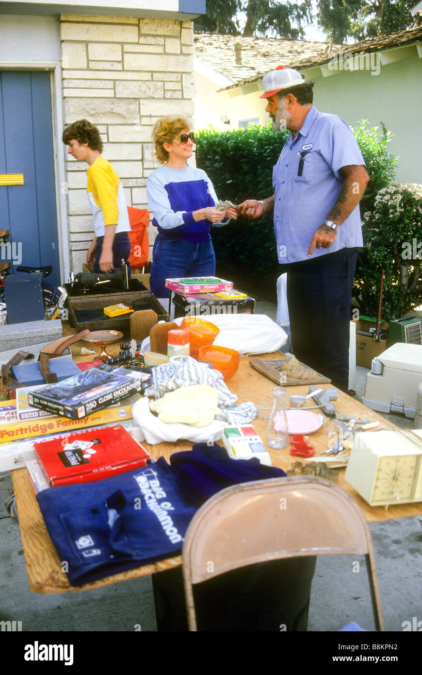 Yard clutter hi-res stock photography and images - Alamy