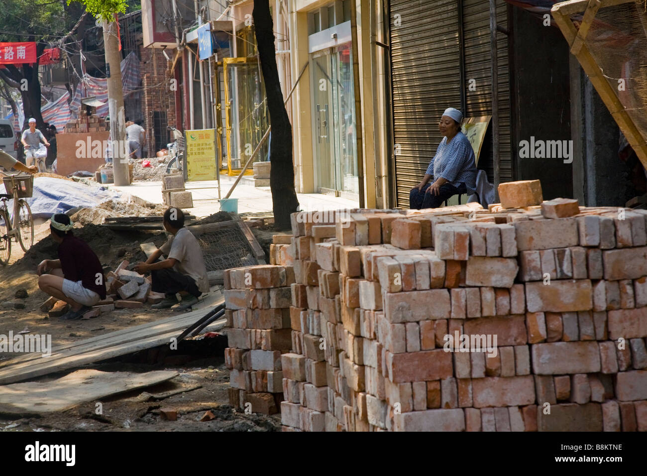Muslim neighborhood hi-res stock photography and images - Alamy