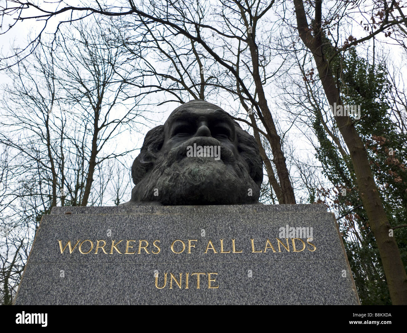 Grave of Karl Marx, Highgate Cemetery, London Stock Photo - Alamy