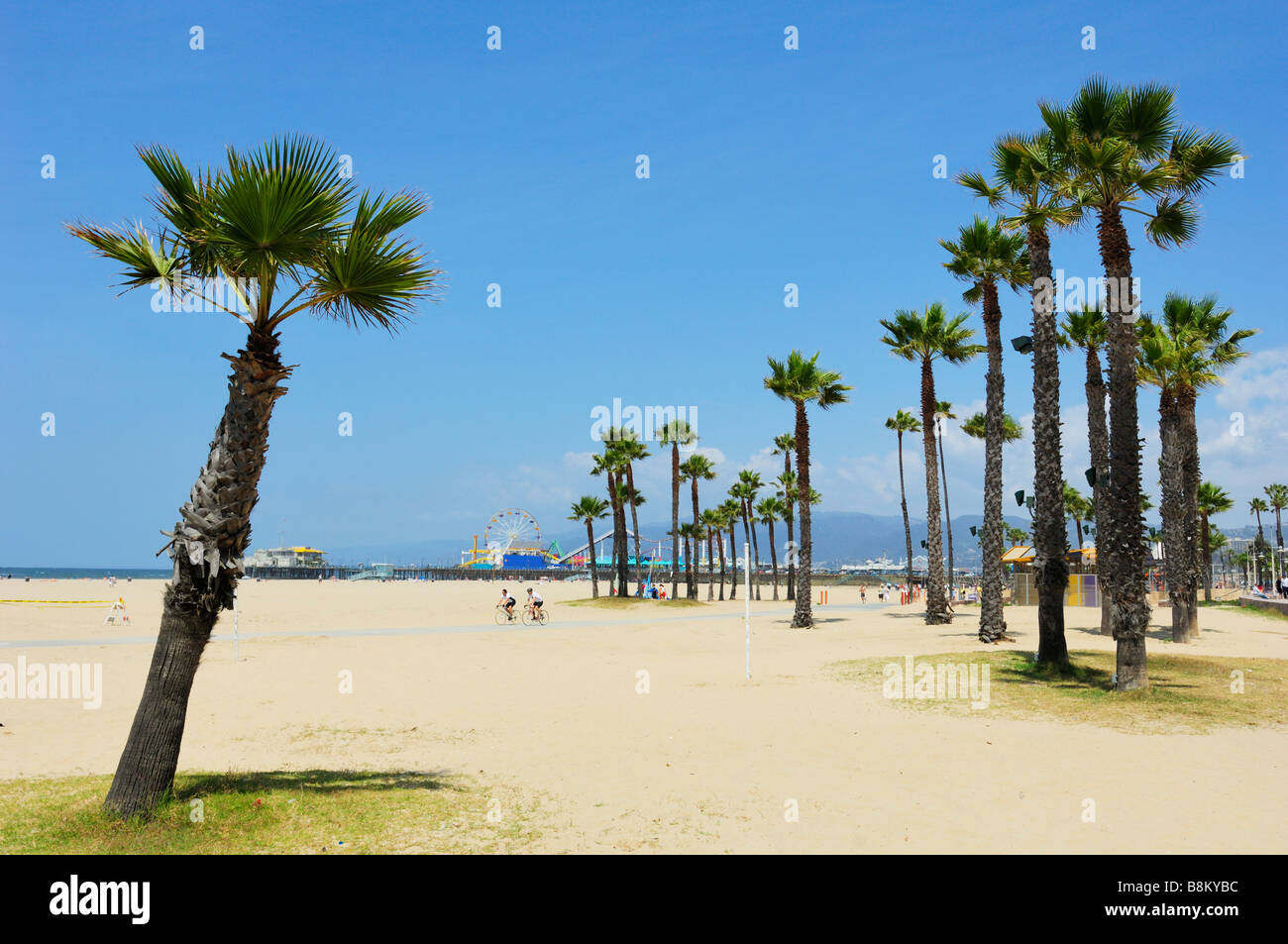 The famous beach waterfront in spring, Santa Monica CA Stock Photo - Alamy