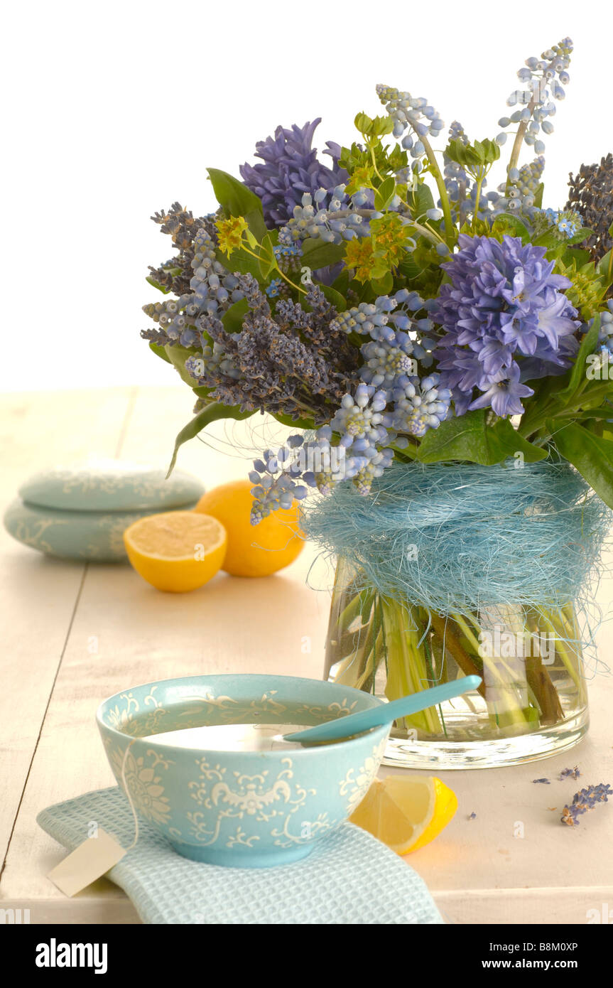 spring bouquet and tea cup Stock Photo - Alamy