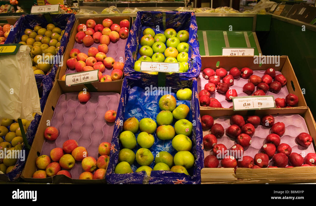 Supermarket Fruit Display Stock Photo - Alamy