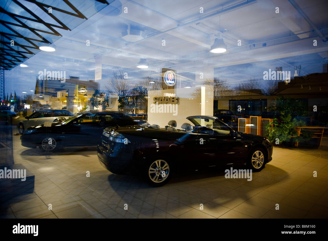 Saab logo hi-res stock photography and images - Alamy