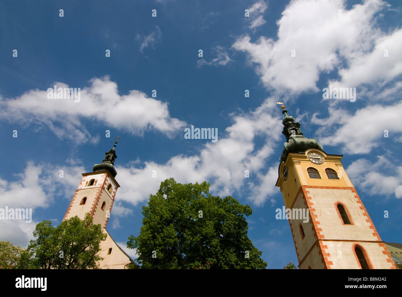 Romanesque period castle architecture hi-res stock photography and ...