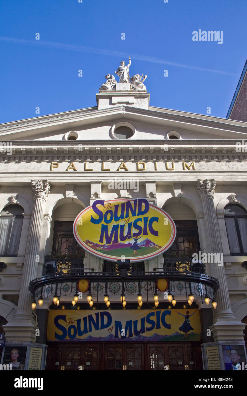 London palladium exterior hi-res stock photography and images - Alamy