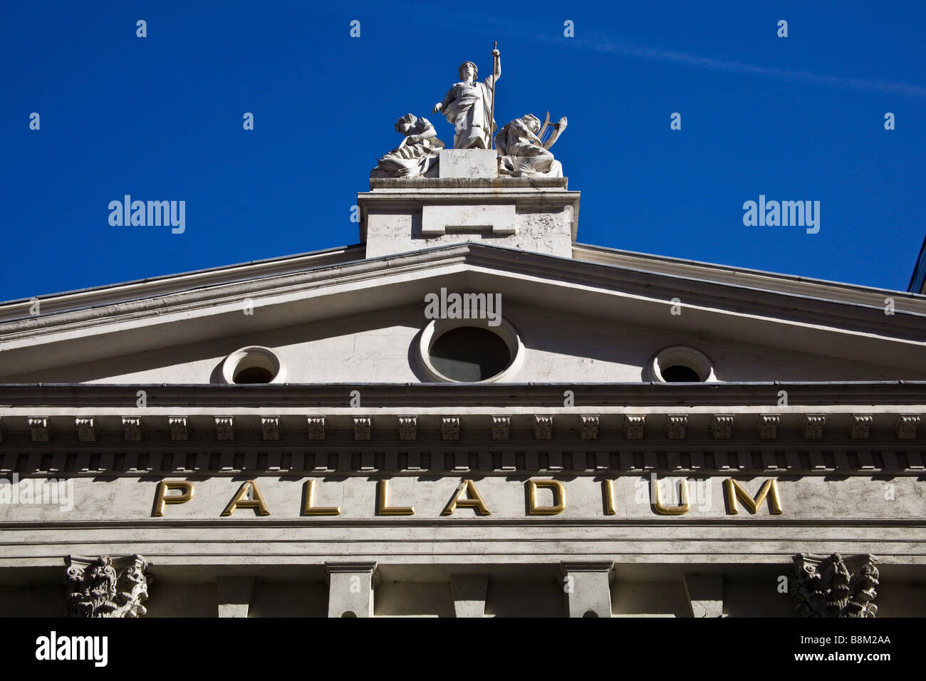 London Palladium Exterior High Resolution Stock Photography and Images ...