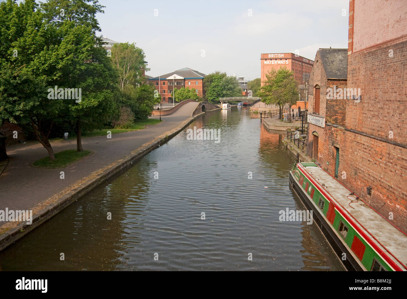 Beeston and Nottingham canal Nottingham city centre and barge Stock ...