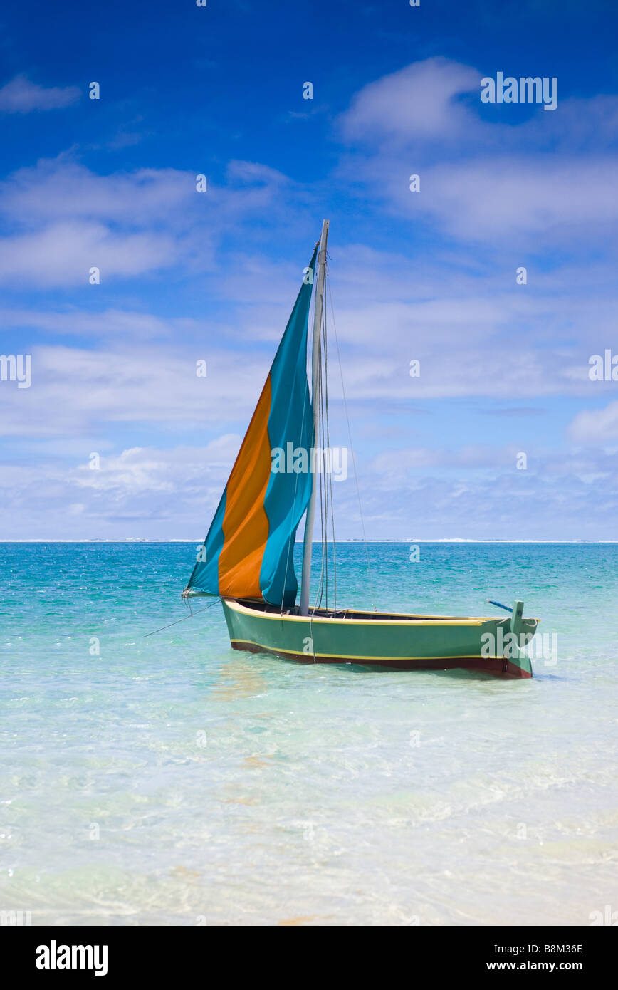 Pirogue boat hi-res stock photography and images - Alamy