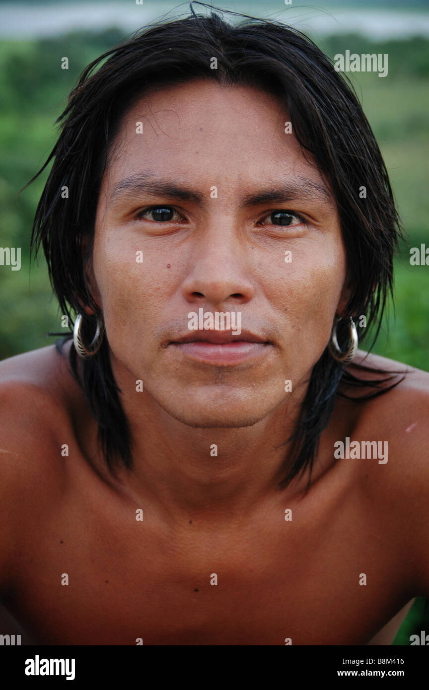 Indigena peru hi-res stock photography and images - Alamy