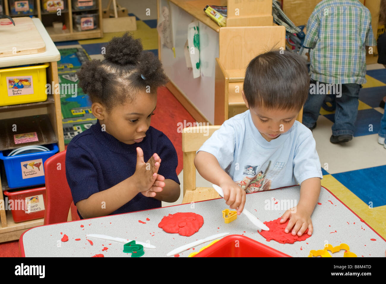 Preschool kids hi-res stock photography and images - Alamy