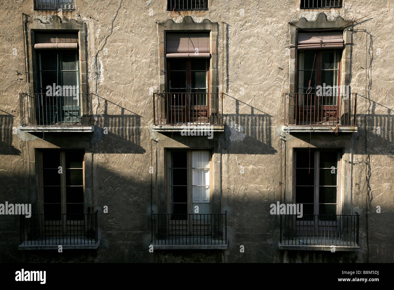 Building and street details in the back streets near Las Ramblas ...