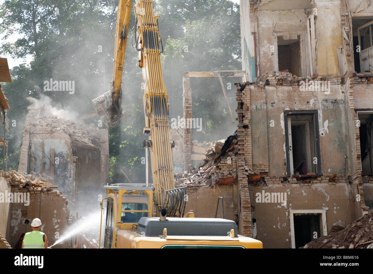 destruction of a house Stock Photo - Alamy