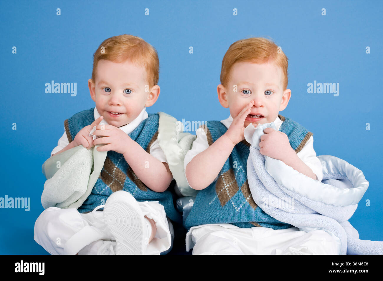 Redhead twins hi-res stock photography and images - Alamy