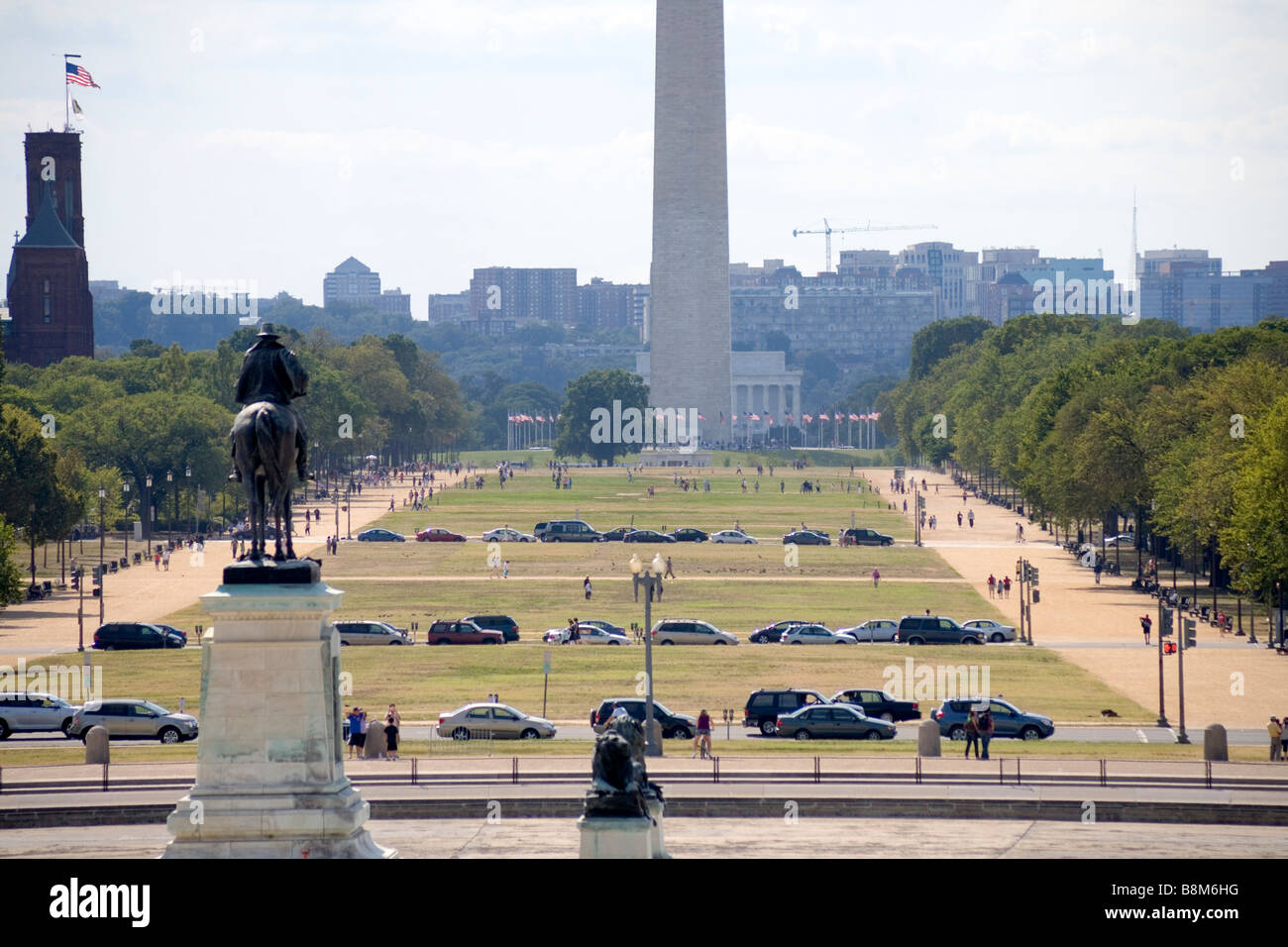 A view of the Ulysses S Grant Memorial Stature the Washington Monument ...