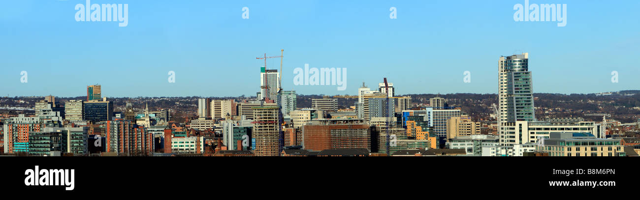 Leeds city skyline hi-res stock photography and images - Alamy