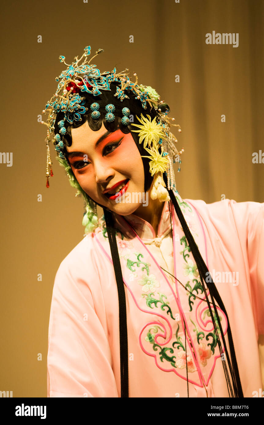 Chinese Kunqu opera performer during the show Stock Photo - Alamy