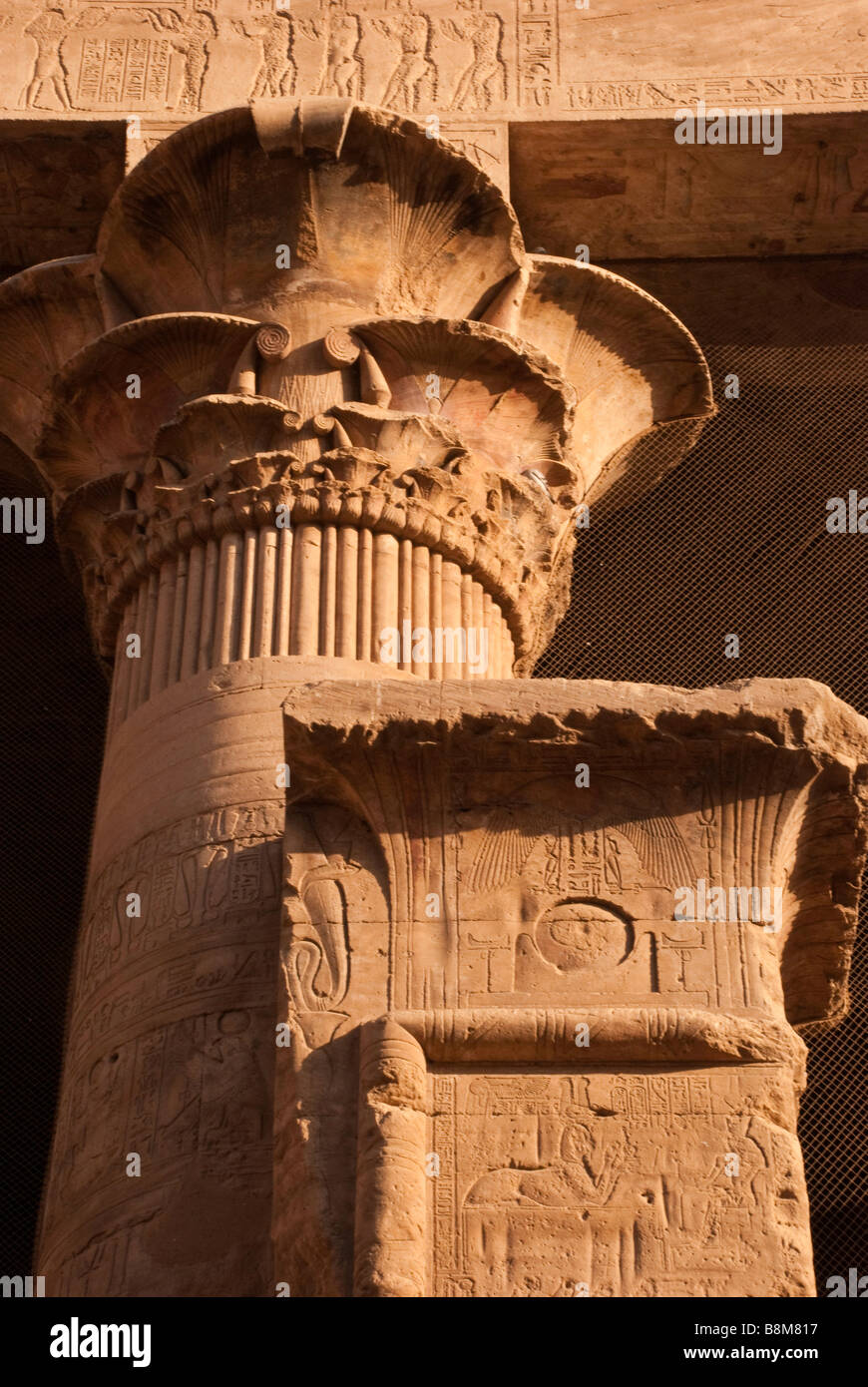 Egypt temple column hi-res stock photography and images - Alamy