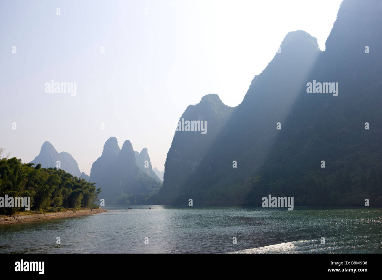 China Guangxi Province Guilin Yangshuo Li river and mountains Stock ...