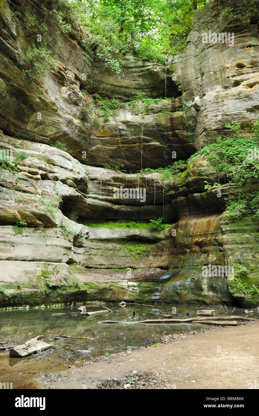 Dried out waterfall at the Starved Rocks State Park, Utica, Illinois ...