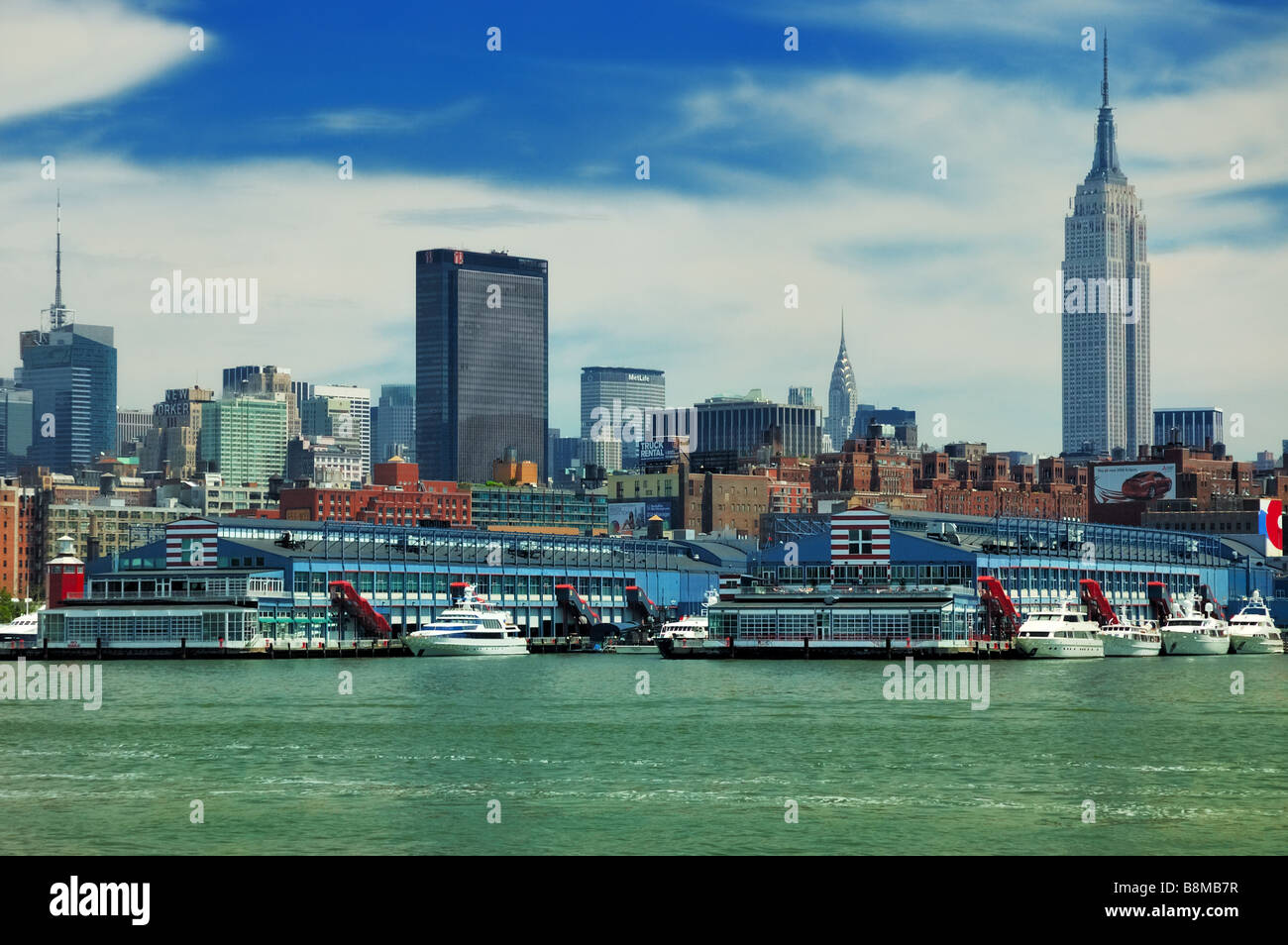 Ferry terminals hi-res stock photography and images - Alamy