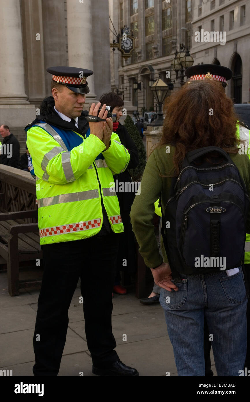 Photographing police hi-res stock photography and images - Alamy