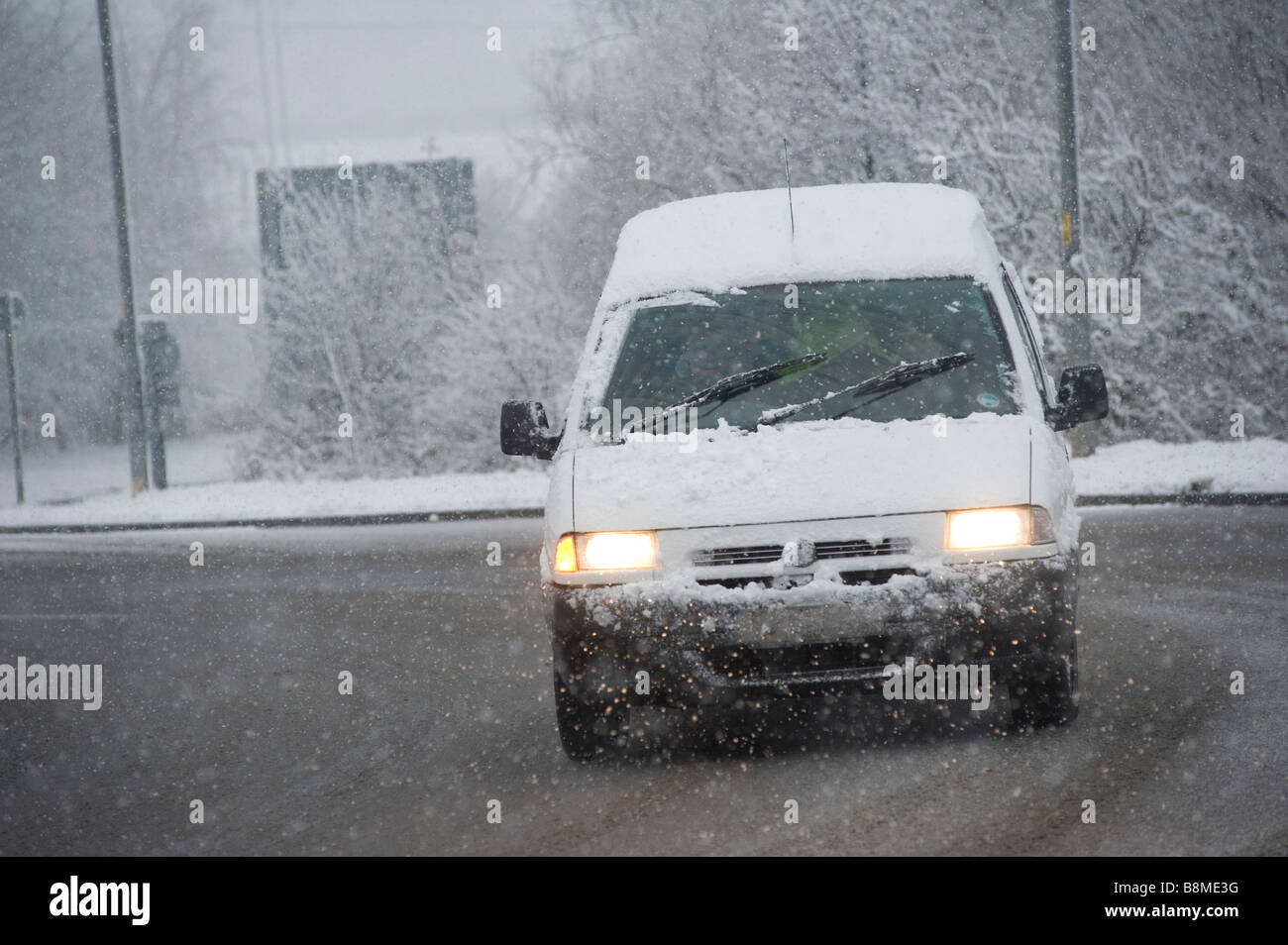 White van driving uk hi-res stock photography and images - Alamy