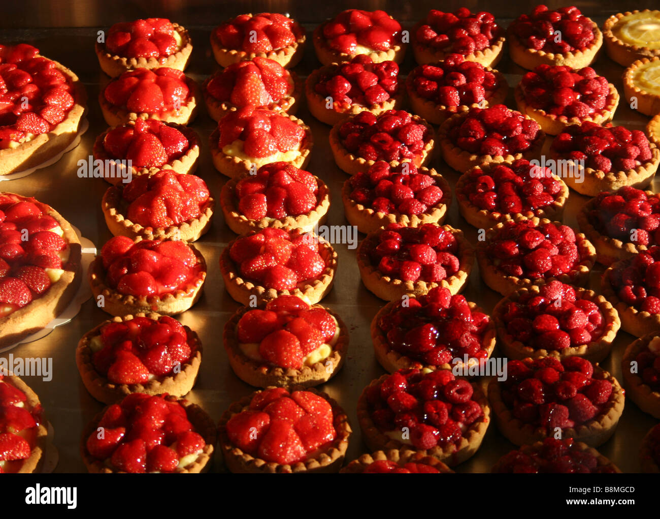 Tarts tartlets hi-res stock photography and images - Alamy