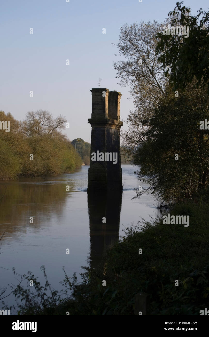 disused railway bridge bewdley alongside the river severn in the severn ...