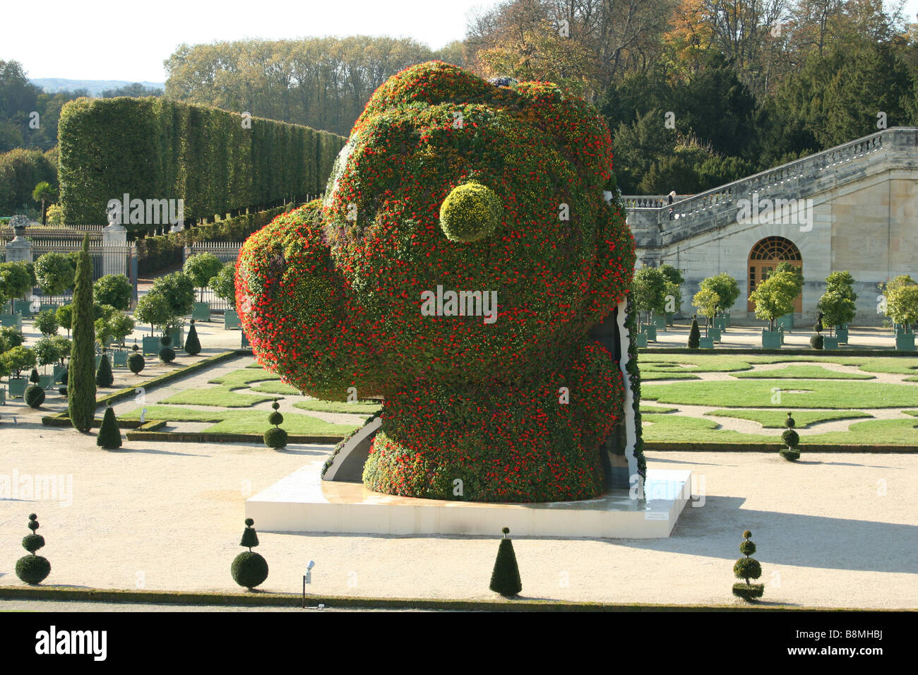 Split Rocker by Jeff Koons at the Palace of Versailles Stock Photo - Alamy