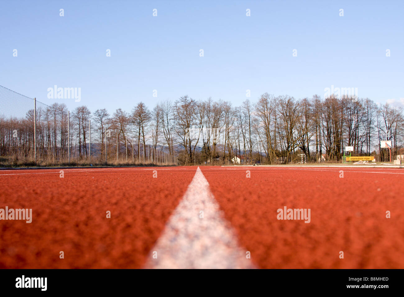 Oval running track hi-res stock photography and images - Alamy