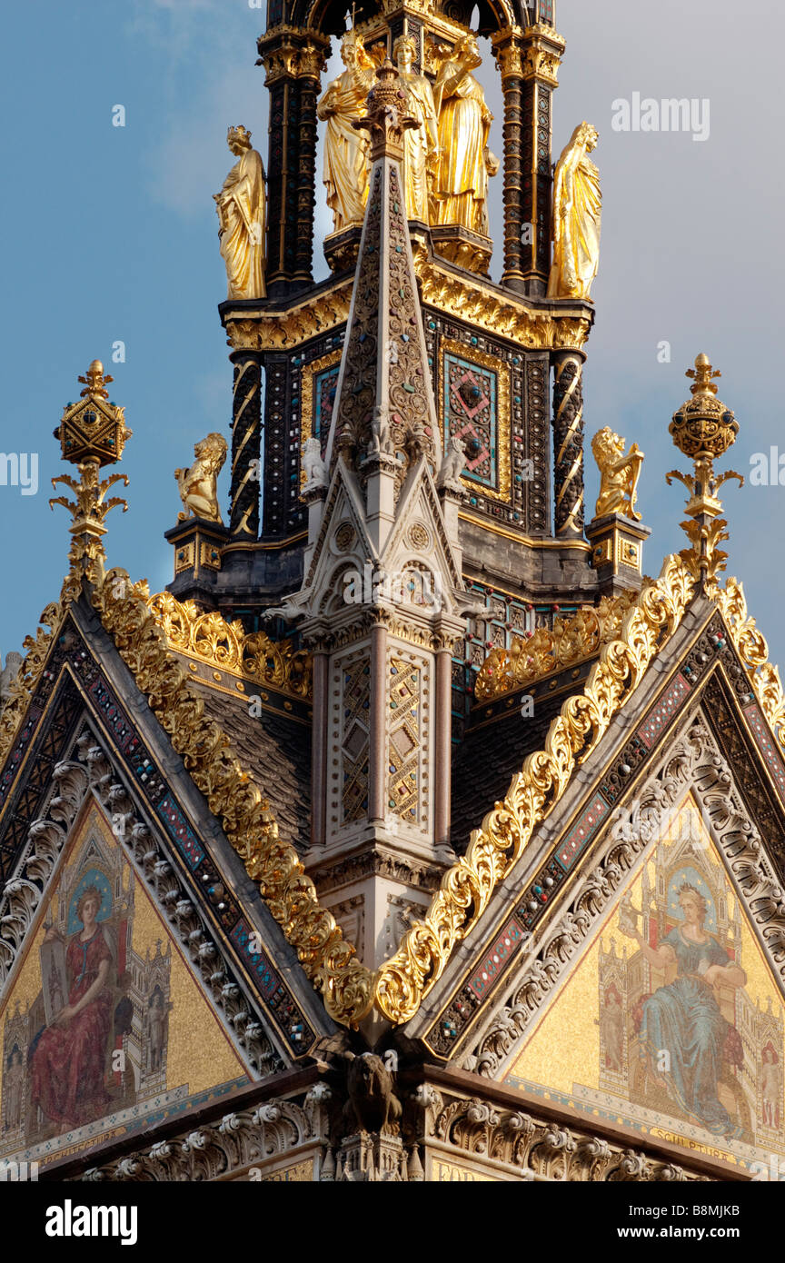 Albert memorial london detail hi-res stock photography and images - Alamy