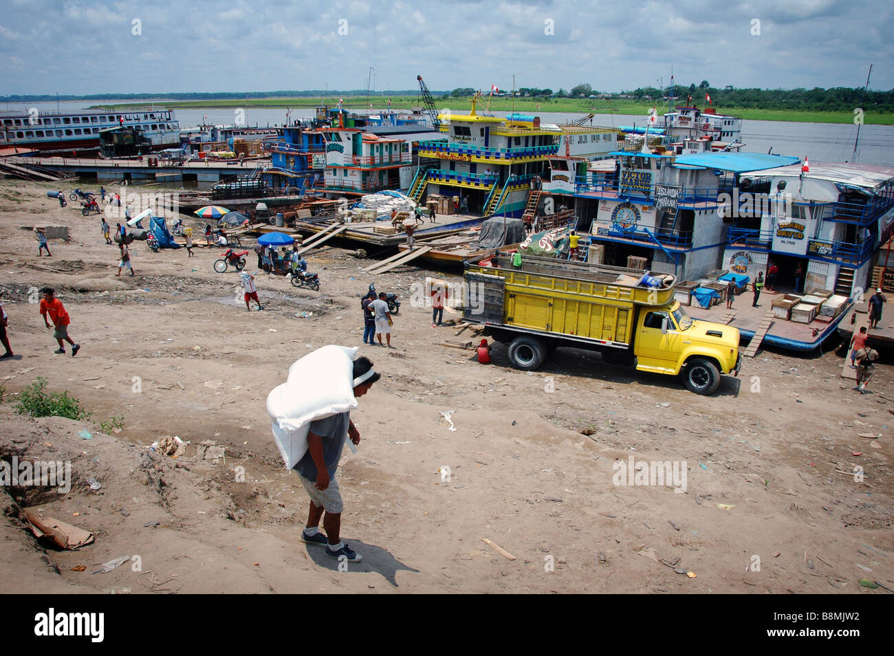 Ships at iquitos peru hi-res stock photography and images - Alamy