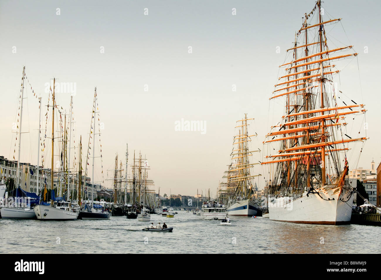 Worlds largest sloop hi-res stock photography and images - Alamy